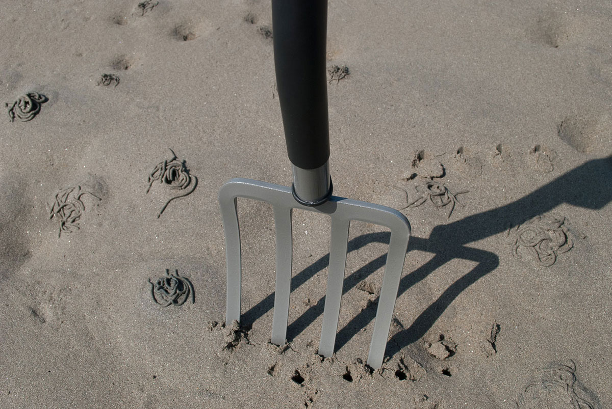 Can i dig for lugworm in Cleethorpes? - Squids In! SEA BAITS
